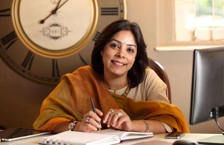 Evelyn Sharma walks for Kolkata Designer Jyoti Sachdev Iyer in Delhi at ...